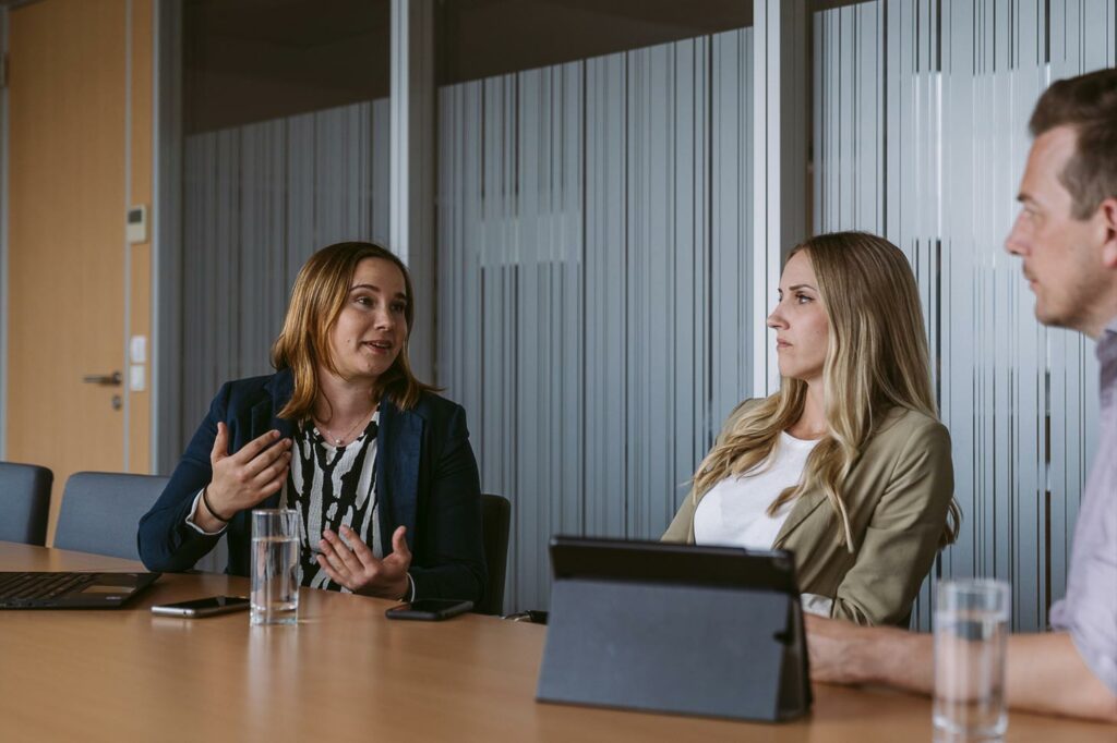 Service Manager Katharina: Bringing people and systems together