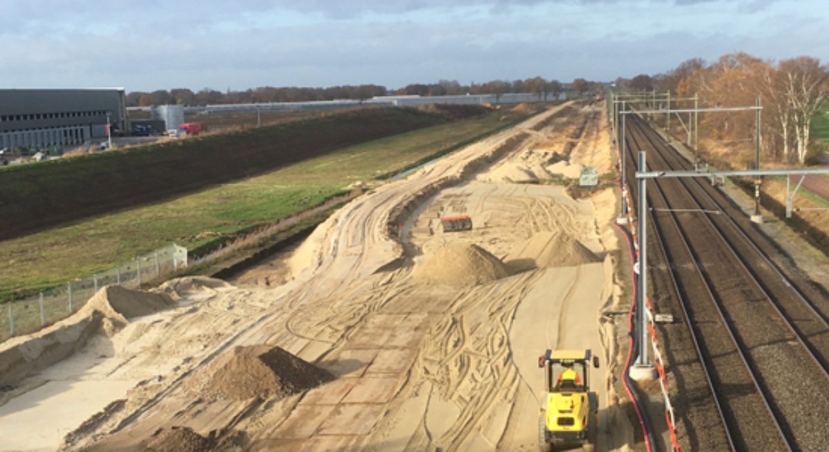 Aansluiting railterminal Venlo in aanbouw: eerste spoorstaven liggen al ...