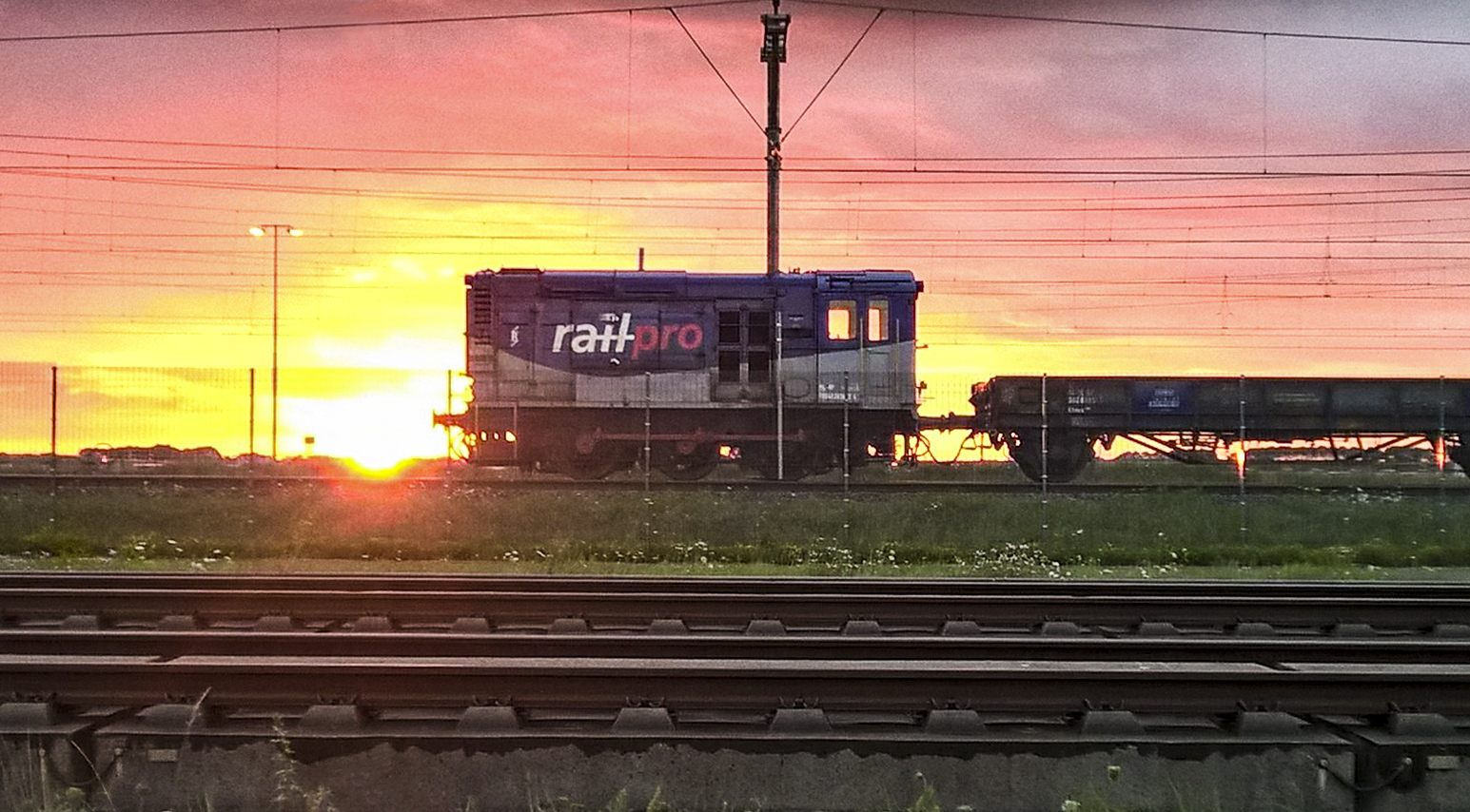 Less CO2 emission? Green is the new (Railpro) blue - voestalpine Track ...