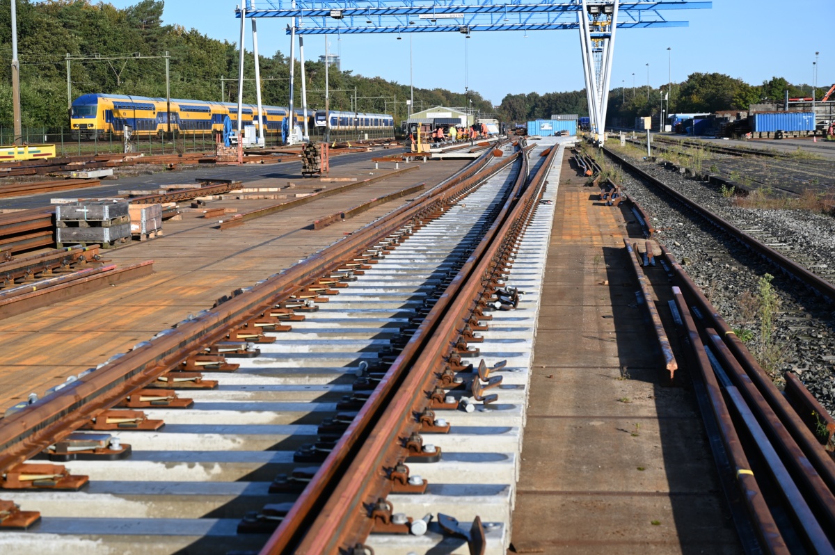 Slimme schakels in het spoor: variëteit van wissels in het Nederlandse spoor vraagt unieke ...