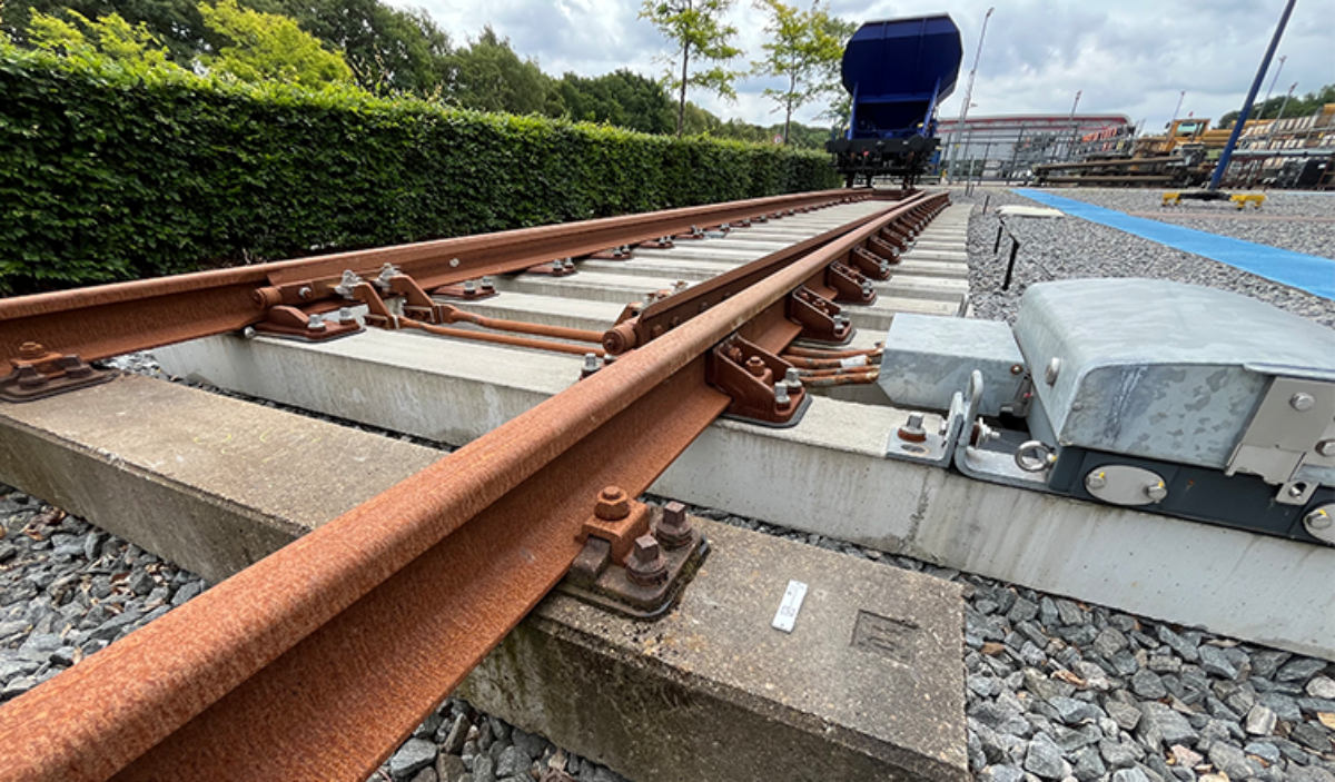 Primeur in Nederland; wissels vanaf nu digitaal opgeleverd via zentrak - voestalpine Turnout ...